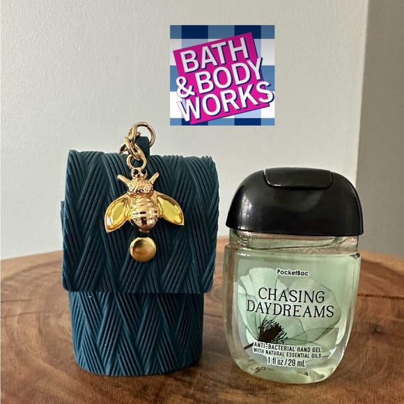 Bath & Body Works | Bath & Body | Bbw Navy Bee Snapcase Pocketbac ...